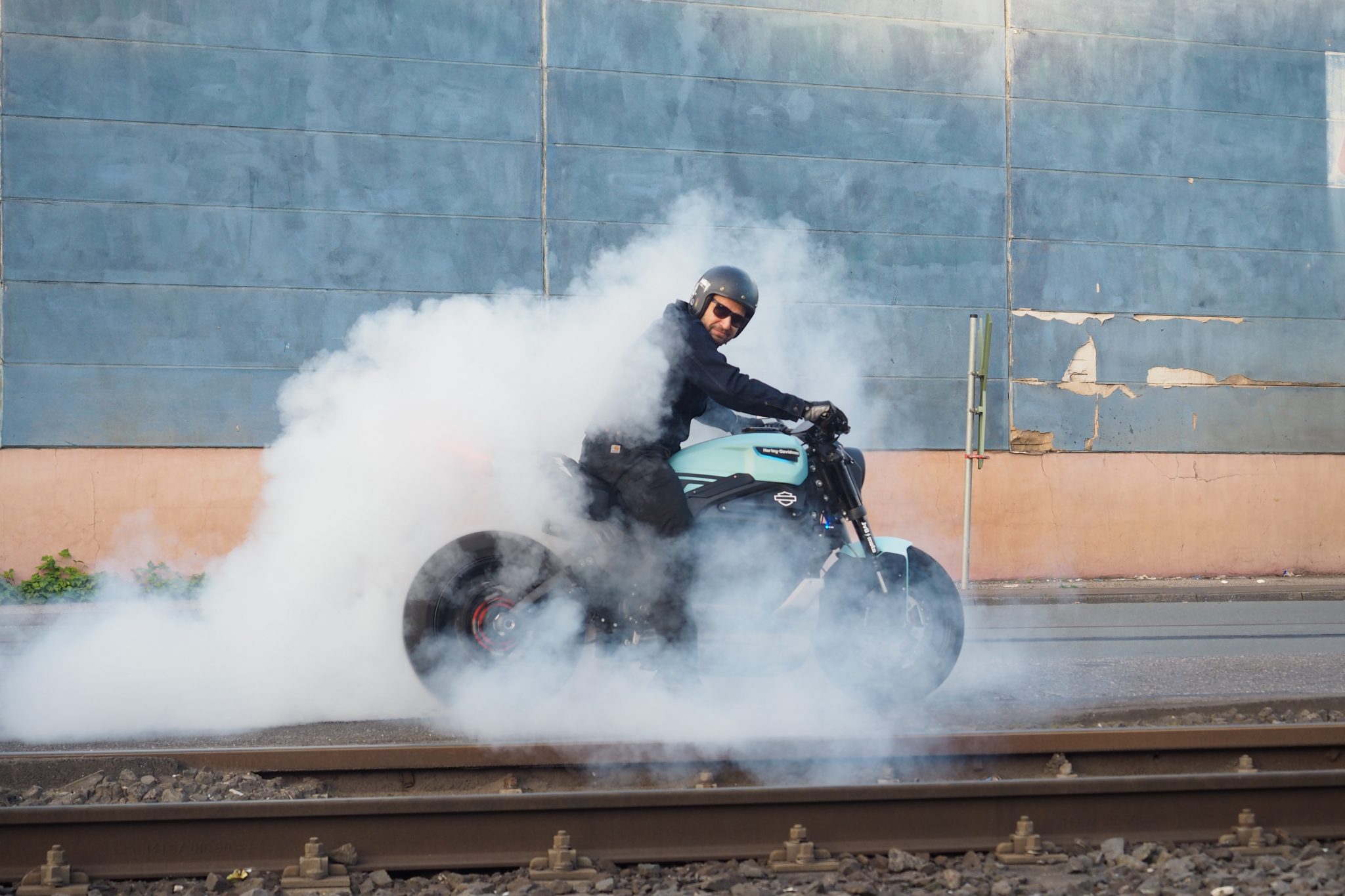 Harley-Davidson LiveWire -THE SILENT ALARM- • JvB-moto
